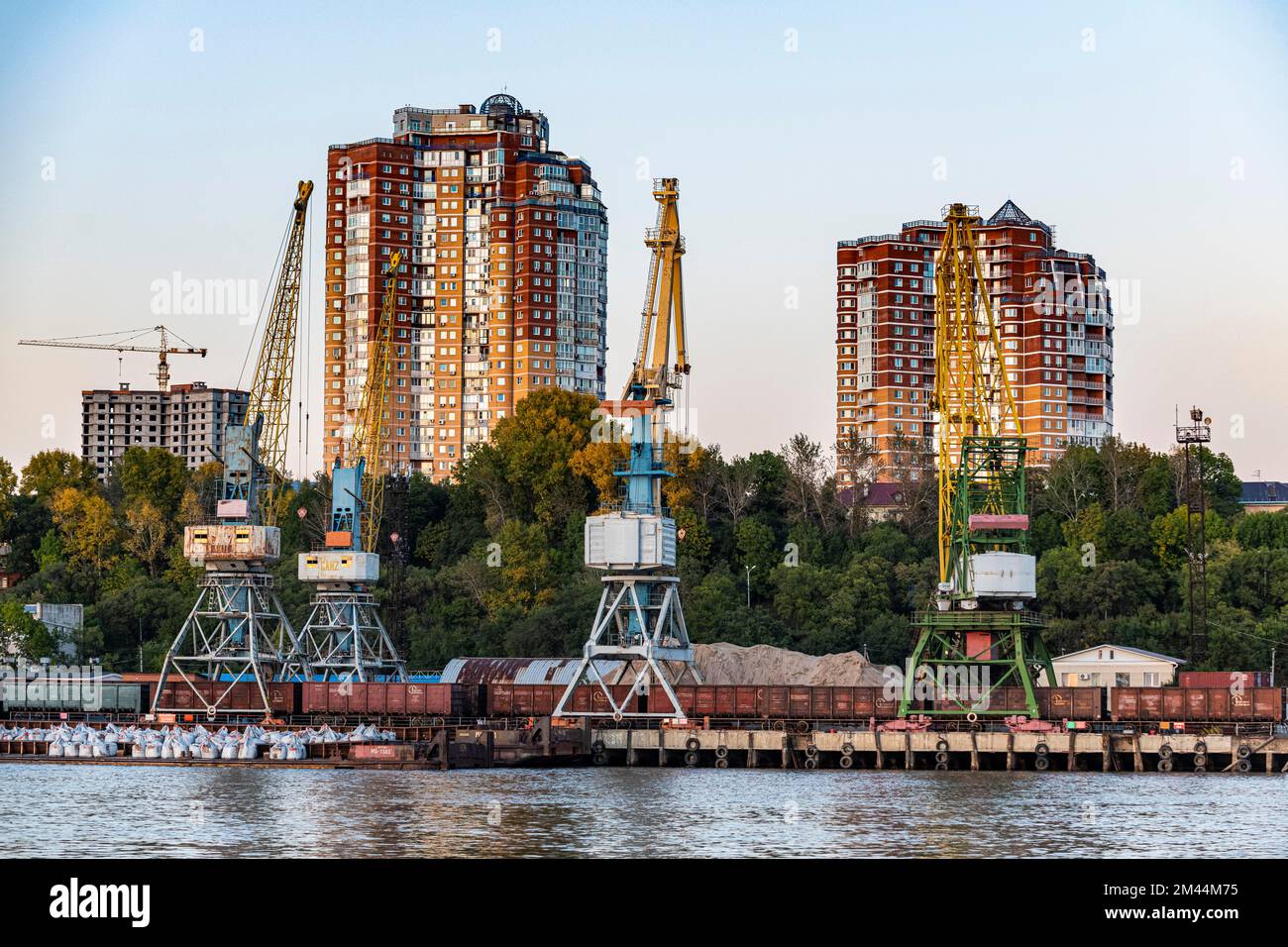 Docks on the Amur river, Khabarovsk, Khabarovsk Krai, Russia Stock ...