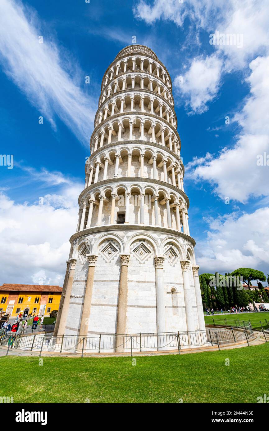 Leaning tower of Pisa, Piazza del Duomo, Unesco world heritage site ...