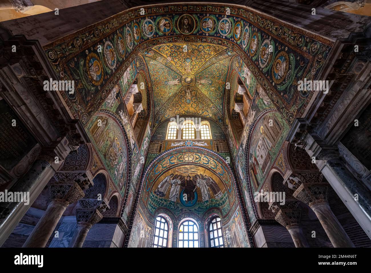 Beautiful mosaics in the Basilica di San Vitale, Unesco world heritage ...