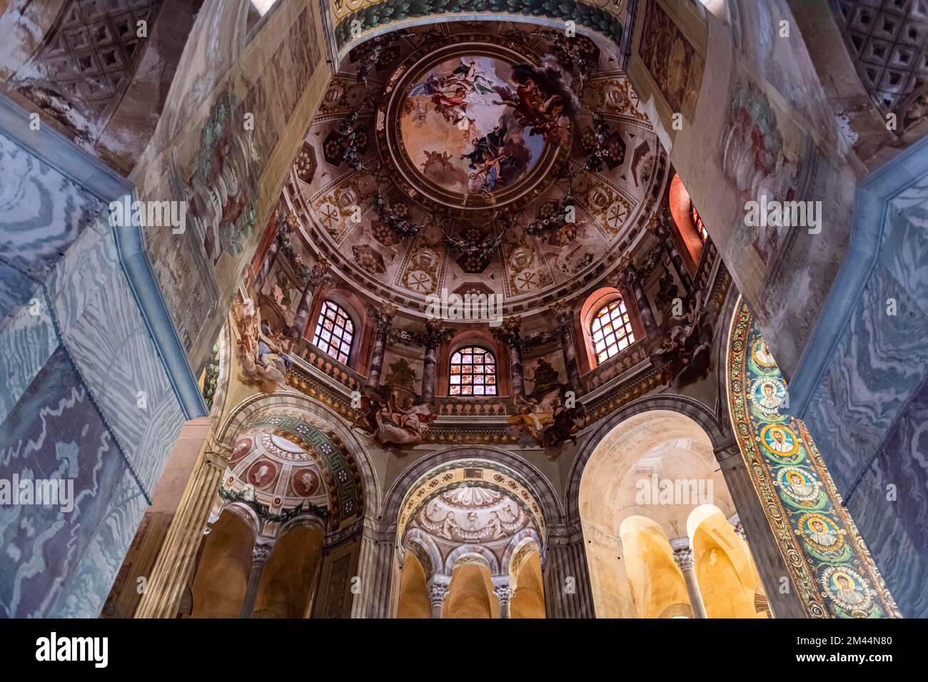 Beautiful mosaics in the Basilica di San Vitale, Unesco world heritage ...