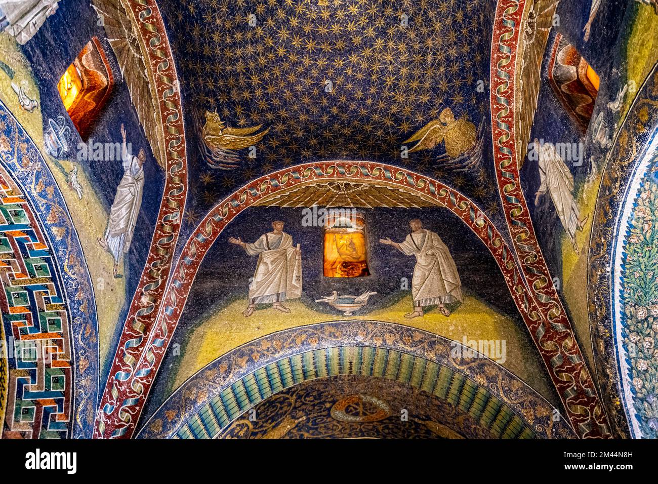 Beautiful mosaics in the Basilica di San Vitale, Unesco world heritage ...