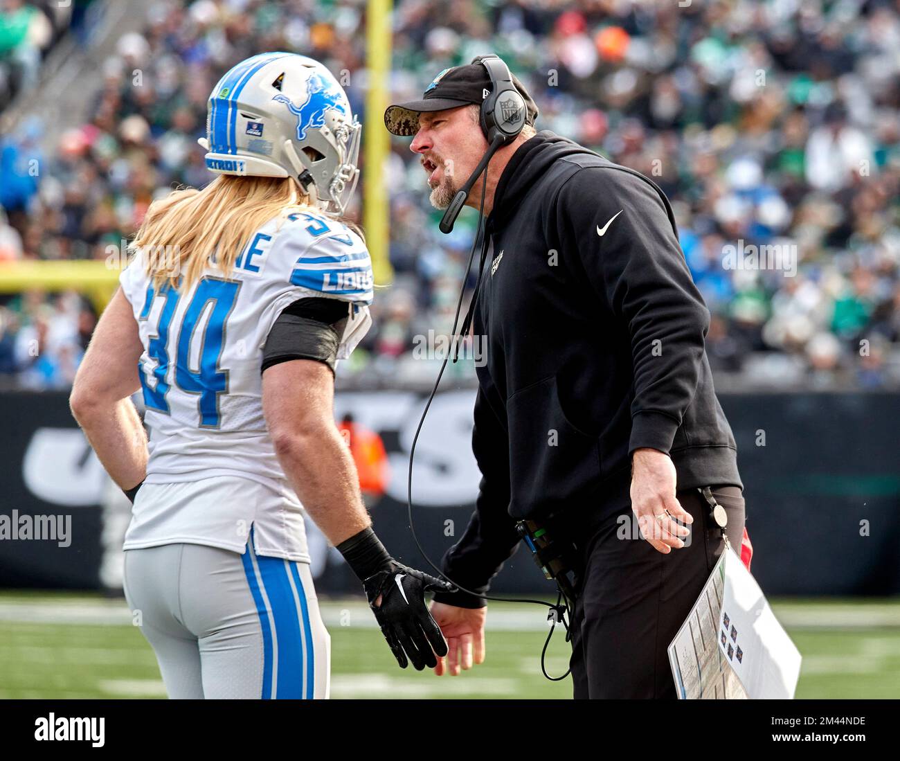 East Rutherford, NJ. 18/12/2022, Detroit Lions head coach Dan Campbell ...