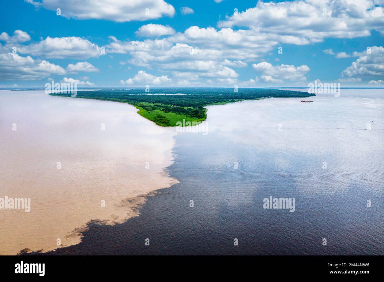 Confluence of the Rio Negro and the Amazon, Manaus, Amazonas state ...
