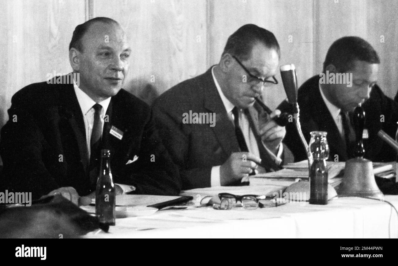 The SPD party congress of 1-5-6. 1966 in the Dortmund Westfalenhalle ...