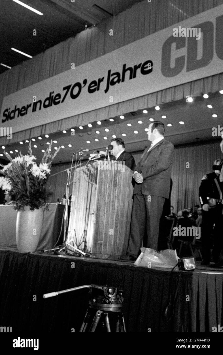 The head of the CSU, F. J. Strauss, also came to the Gruga in Essen in ...