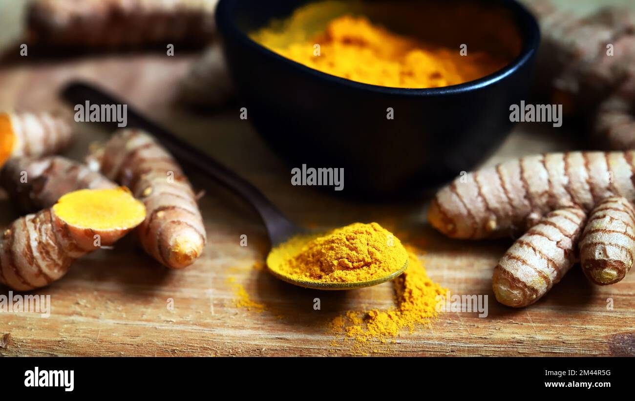Turmeric. Turmeric root. Powder turmeric seasoning Stock Photo - Alamy