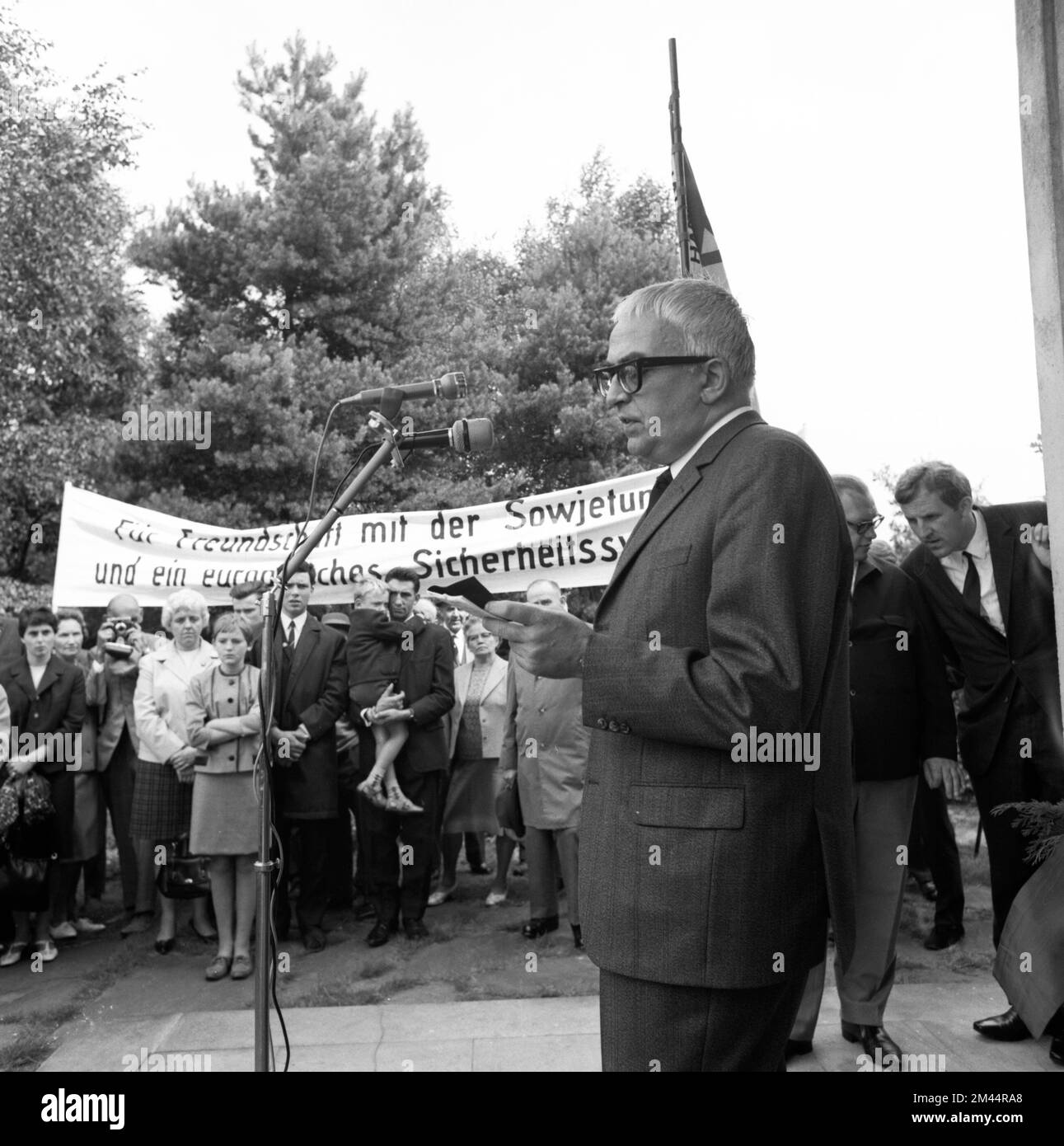 Soldiers and officers of the USSR Red Army were guests at the ...