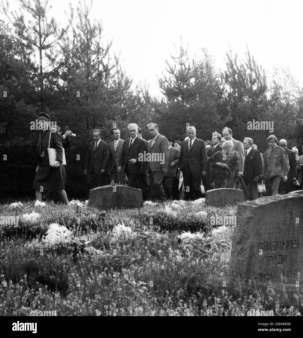 Dead red army soldier hi-res stock photography and images - Alamy