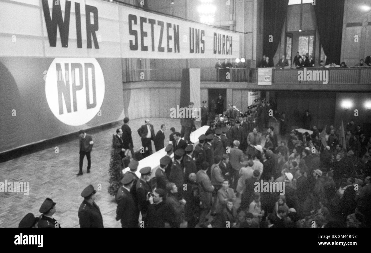 The election campaign of the radical right-wing National Democratic ...