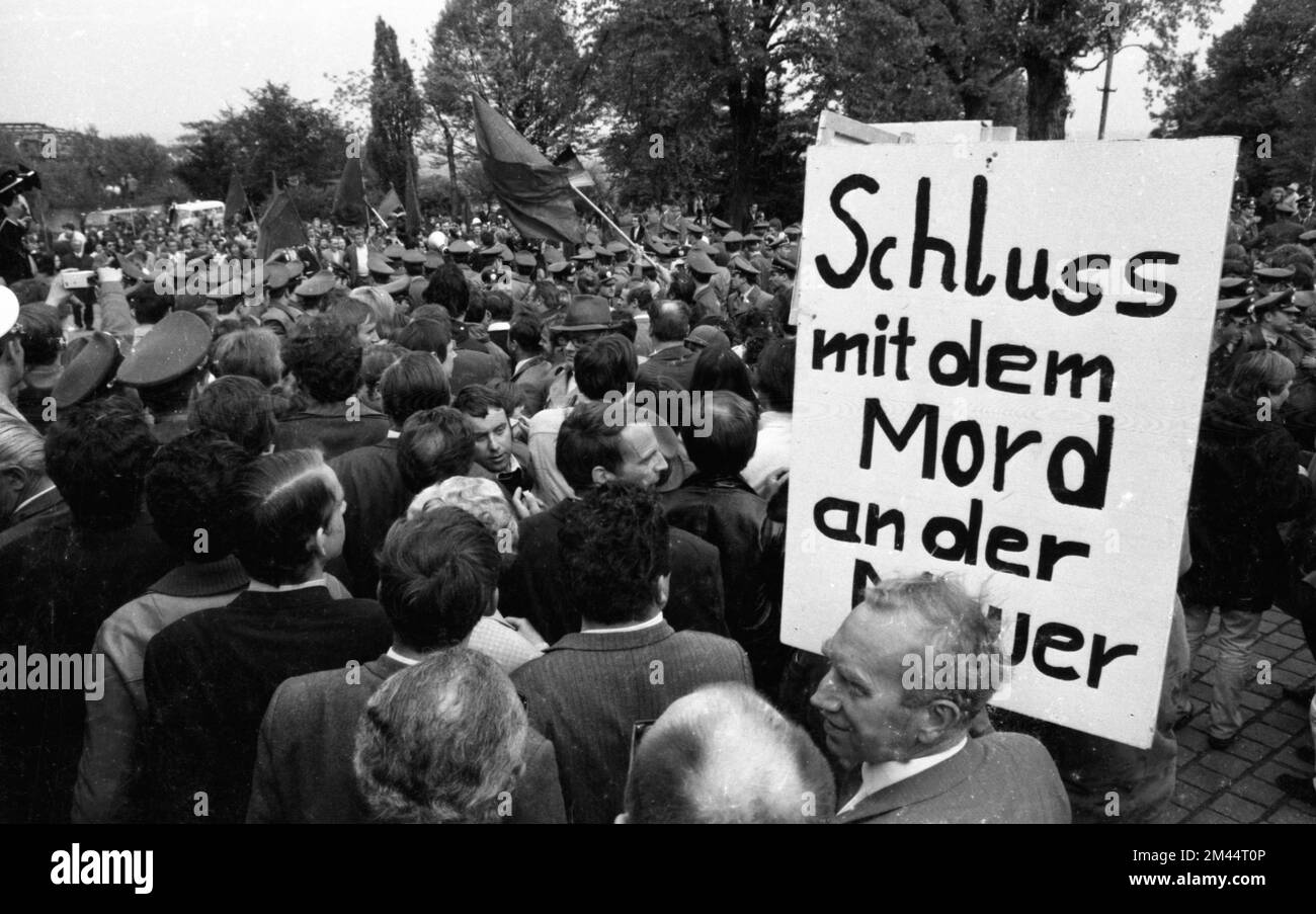 The 2nd meeting of Chancellor Willy Brandt with GDR MP Willi Stoph on ...