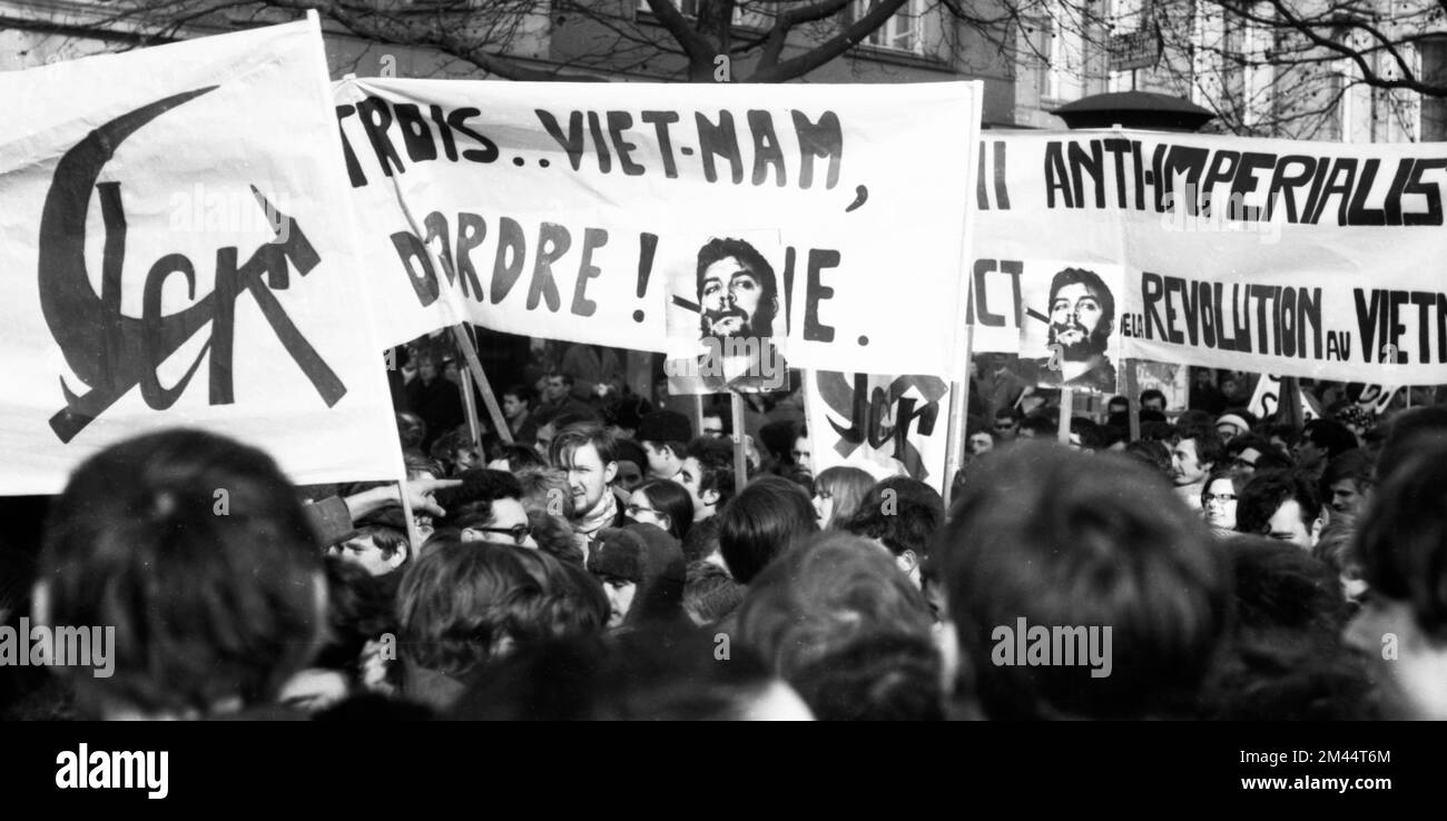 Berlin students 1968 hi-res stock photography and images - Alamy