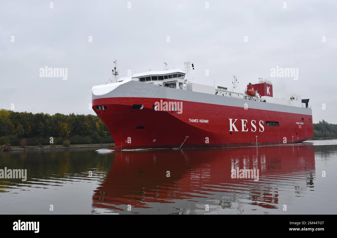Cargo ship for cars, Thames Highway, Kess, sailing through the Kiel ...