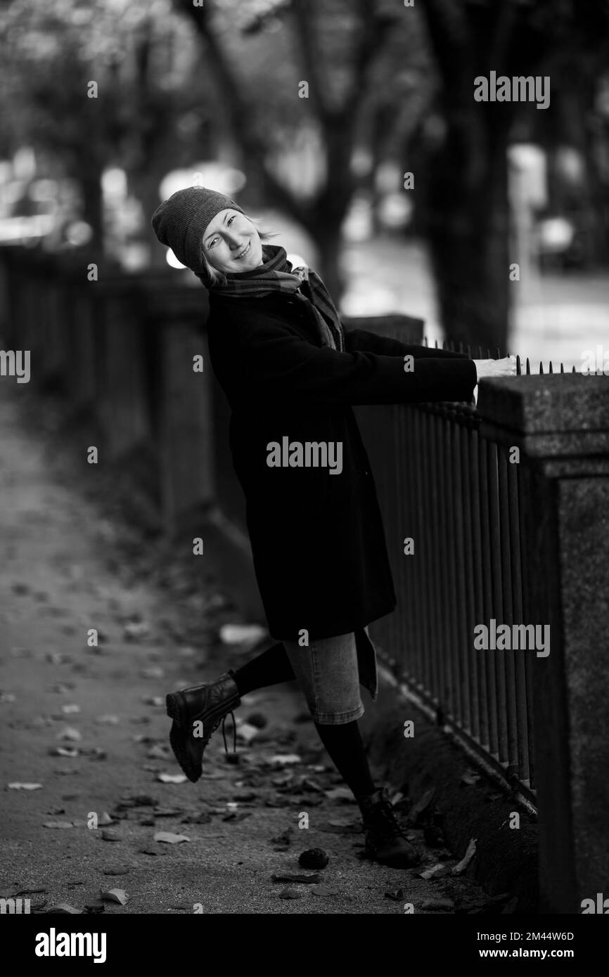 Autumn model girl fall Black and White Stock Photos & Images - Alamy