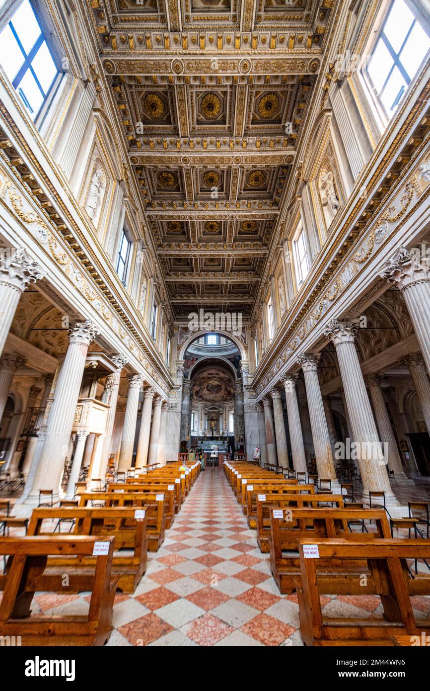 Mantua cathedral hi-res stock photography and images - Alamy