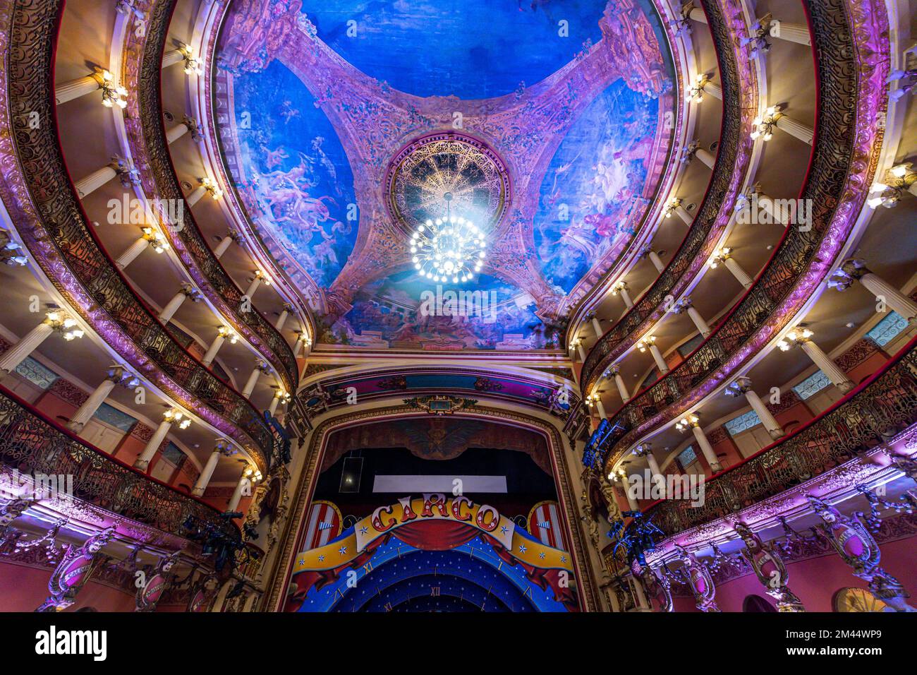 Beautiful interior of the amazon theatre hi-res stock photography and ...