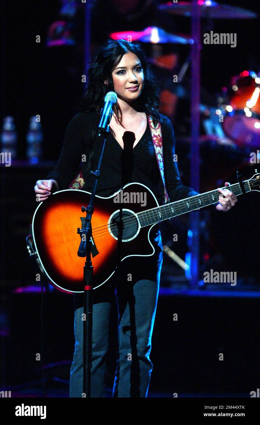 Michelle Branch performing at the 2002 Neil Bogart Memorial Fund Credit ...