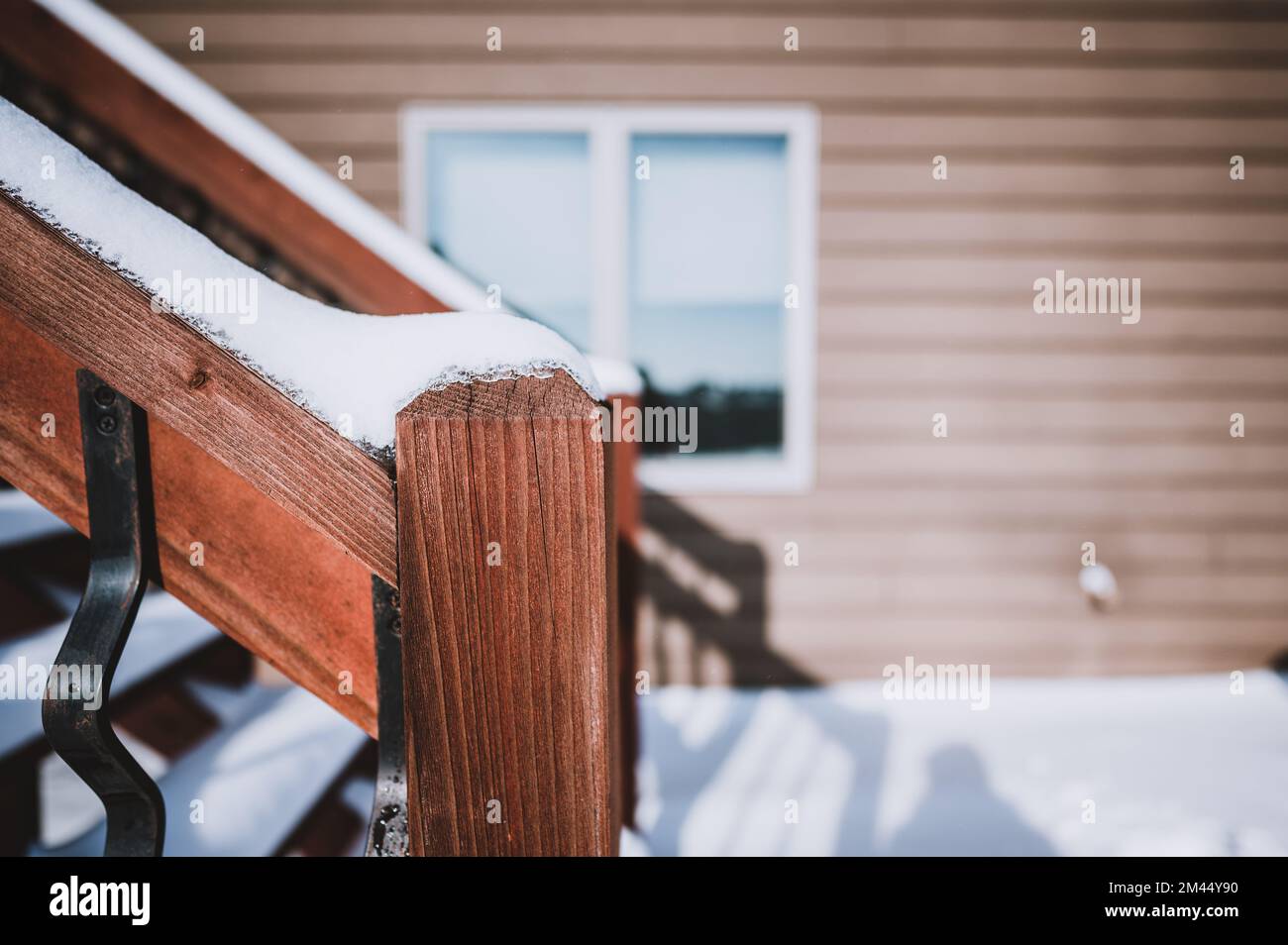 Frost covered wooden deck hi-res stock photography and images - Alamy