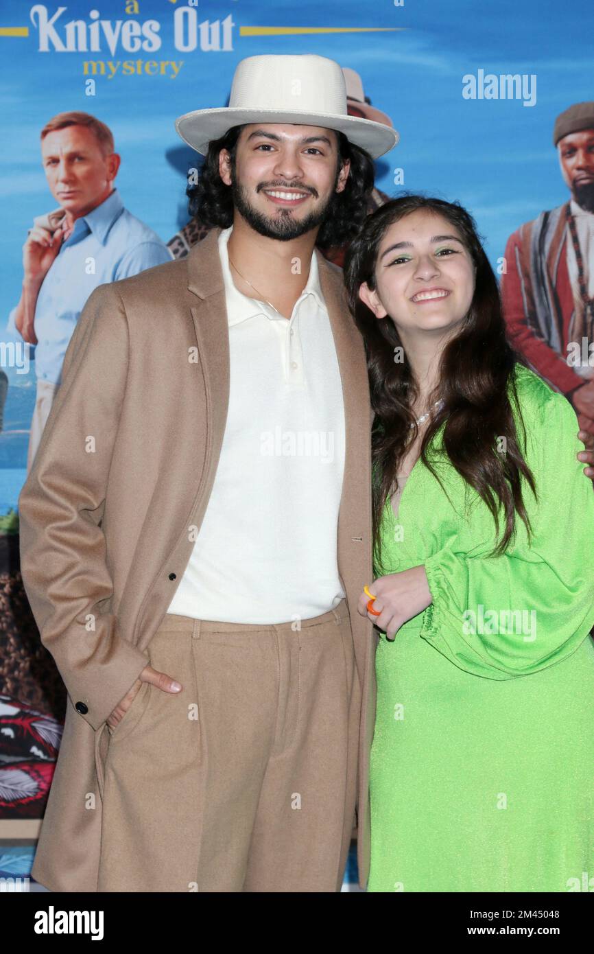 LOS ANGELES - NOV 14: Xolo Mariduena, sister Oshun Ramirez at the ...