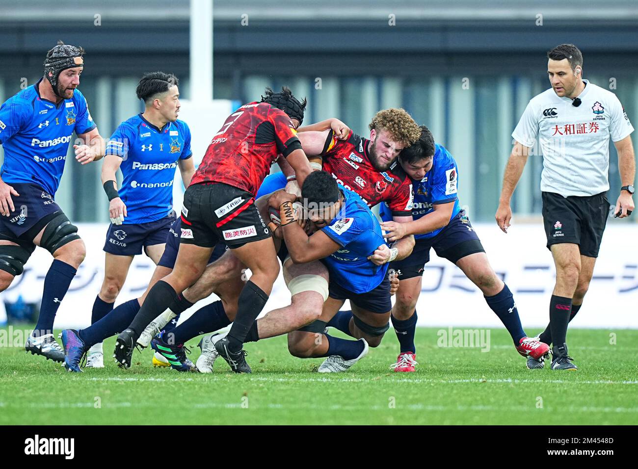 Kumagaya Rugby Stadium, Saitama, Japan. 17th Dec, 2022. (Top-Bottom ...