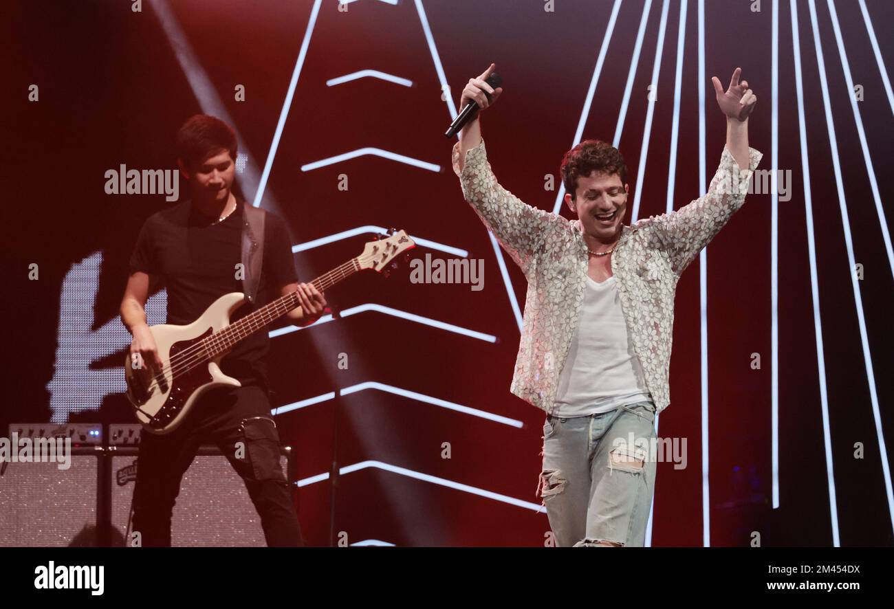 Charlie puth show hi-res stock photography and images - Alamy