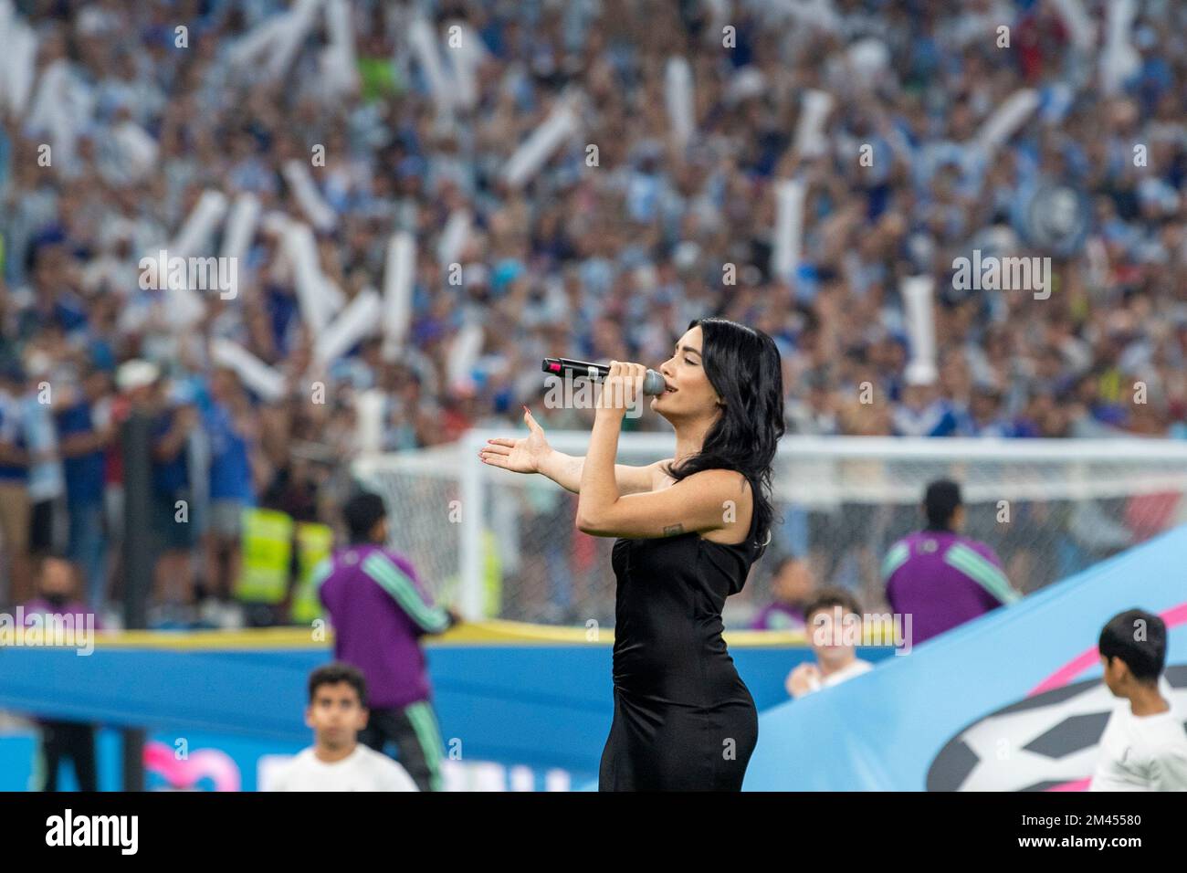 Lusail, Catar. 18th Dec, 2022. Argentine singer, Lali Esposito, singing ...