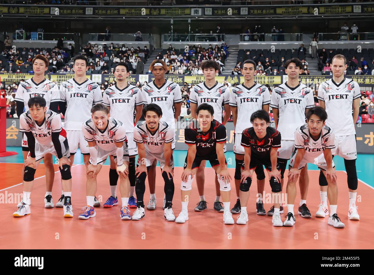 Tokyo Gymnasium, Tokyo, Japan. 18th Dec, 2022. JTEKT Stings team group ...