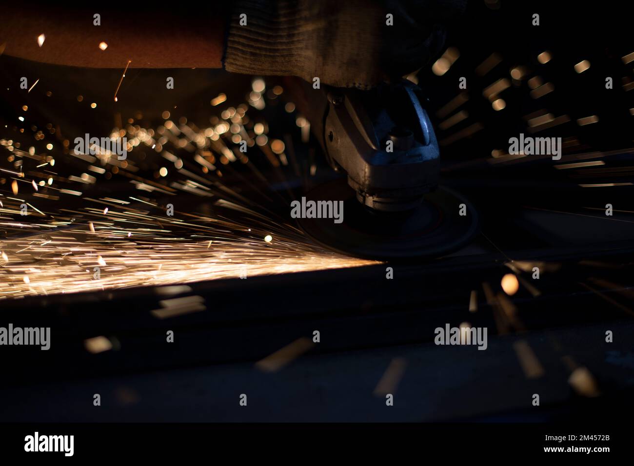 Welding sparks particles hi-res stock photography and images - Alamy
