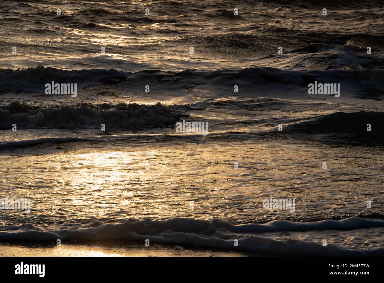 Water glinting in the sun hi-res stock photography and images - Alamy