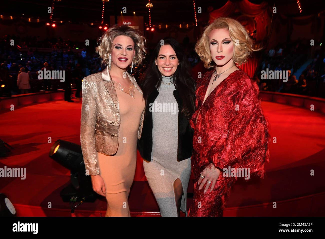Munich, Germany. 09th Dec, 2022. Drag queen Tracy Dash (l-r), model ...