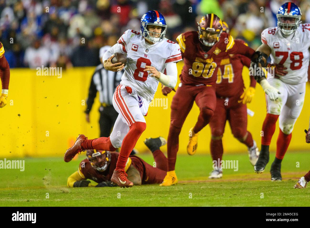 Landover, MD, USA. 18th Dec, 2022. New York Giants quarterback Daniel ...