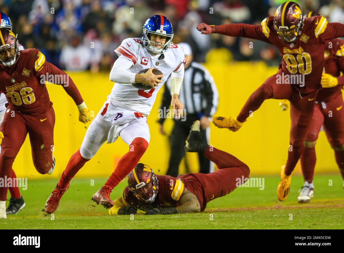 Landover, MD, USA. 18th Dec, 2022. New York Giants quarterback Daniel ...