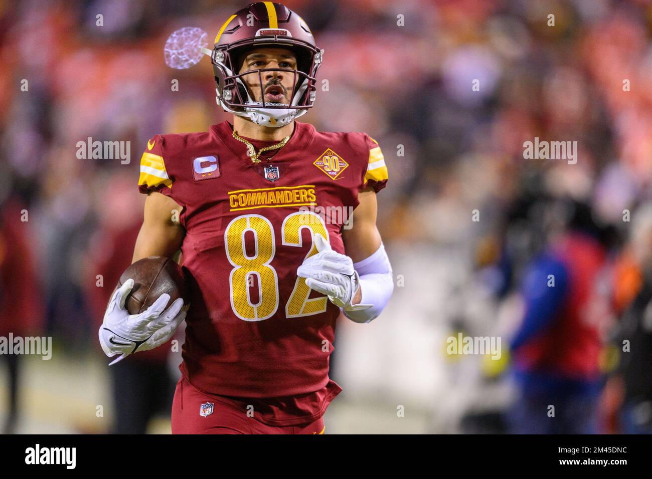 Landover, MD, USA. 18th Dec, 2022. Washington Commanders tight end ...