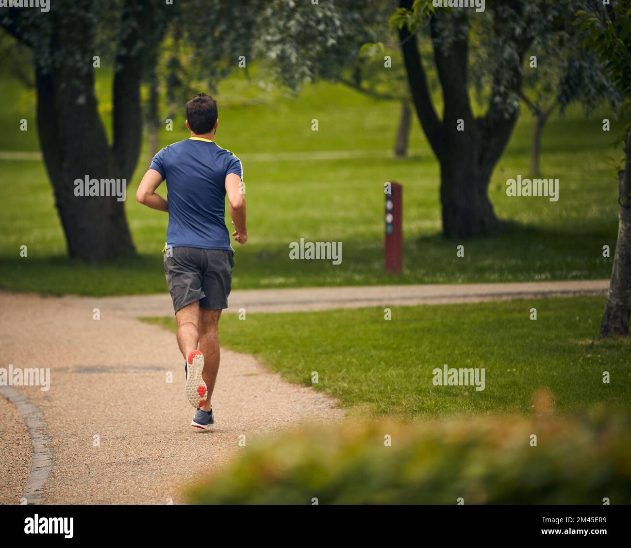Running men heart beat hi-res stock photography and images - Alamy