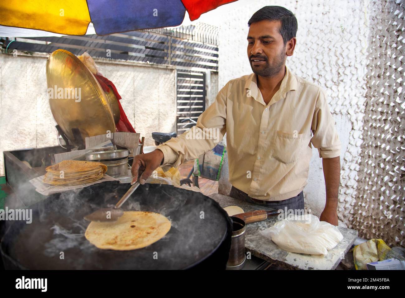 Paratha making hi-res stock photography and images - Alamy
