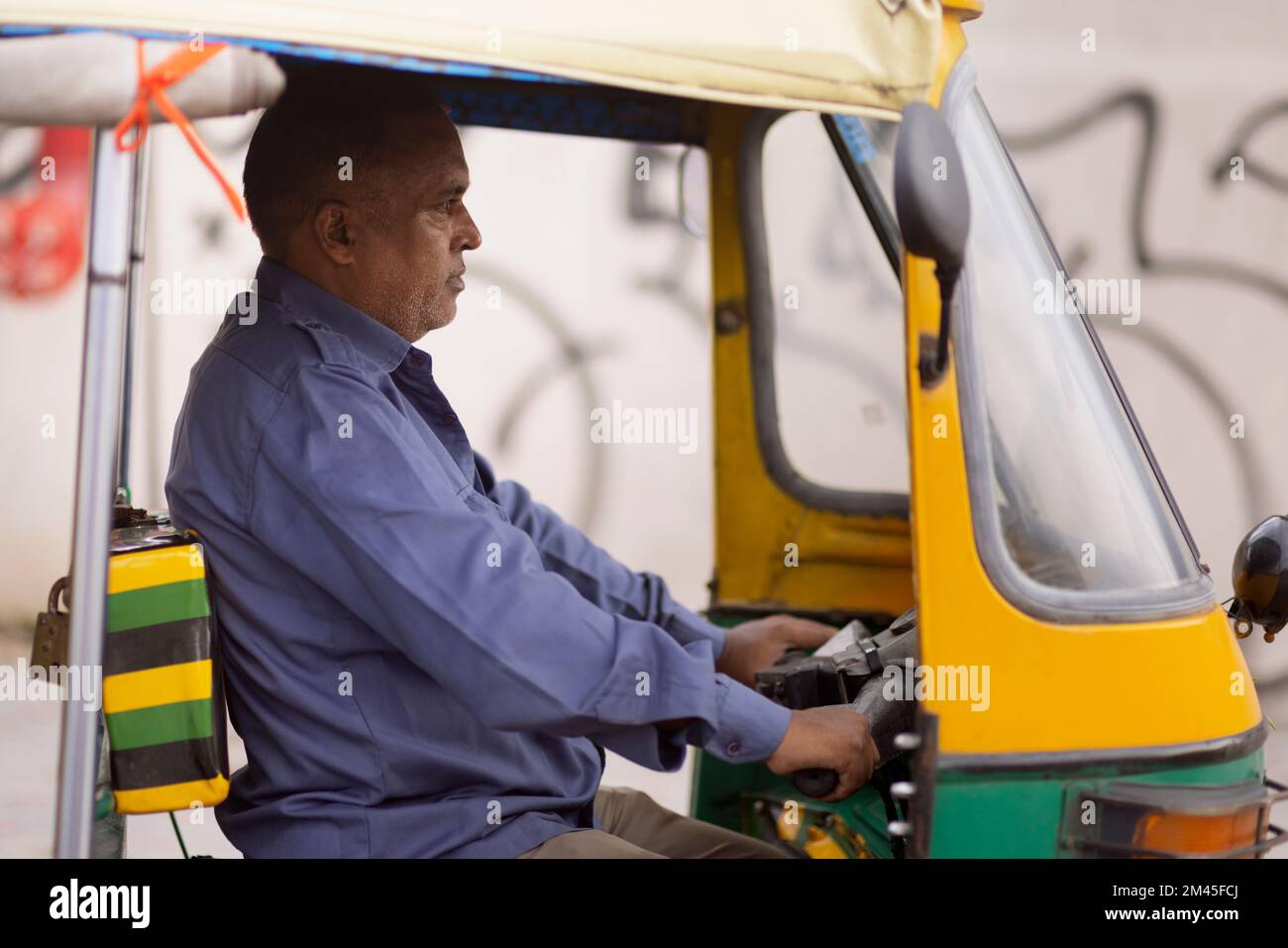 Portrait of an aged man hi-res stock photography and images - Alamy