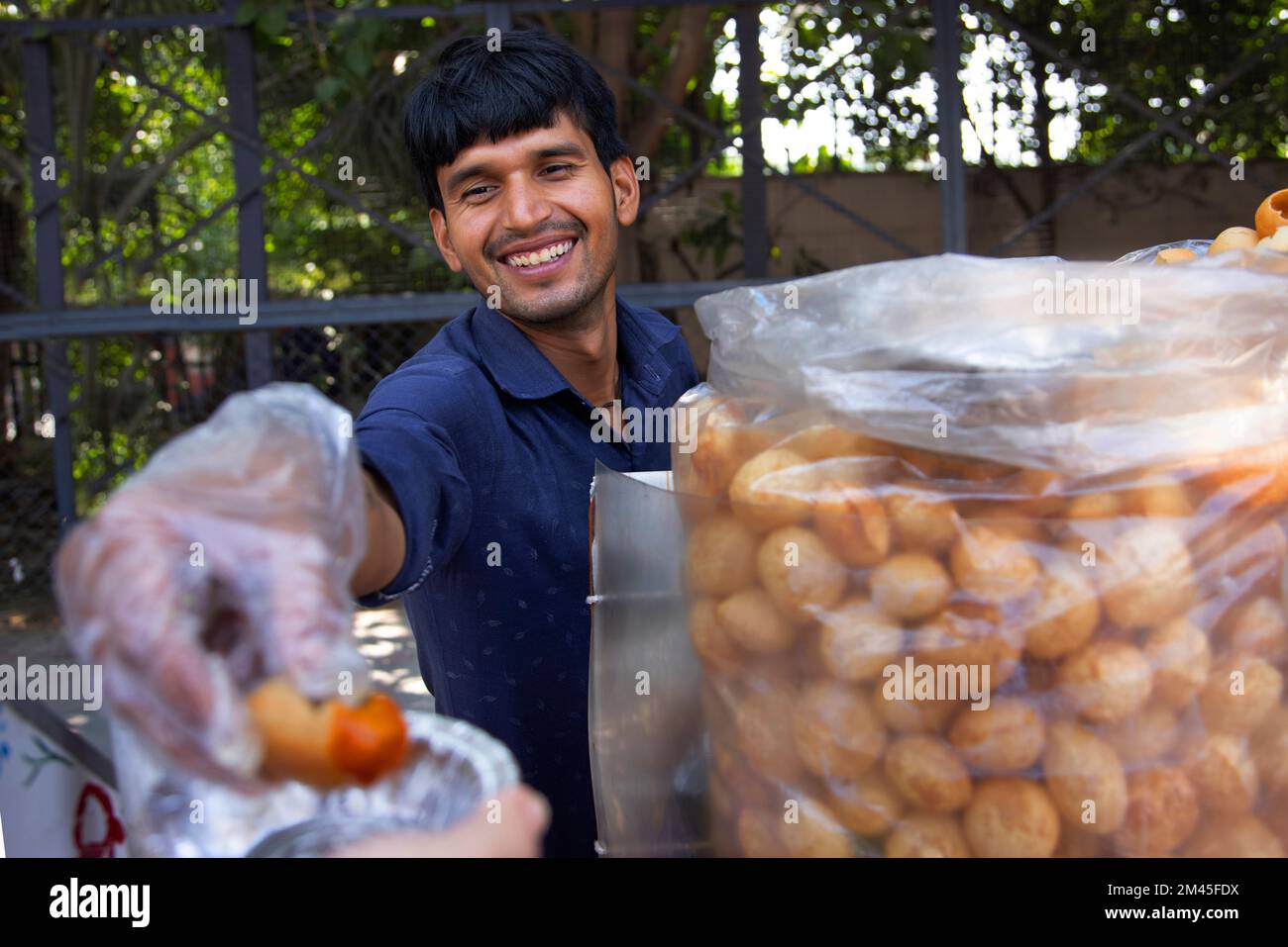 Panipuri hi-res stock photography and images - Alamy
