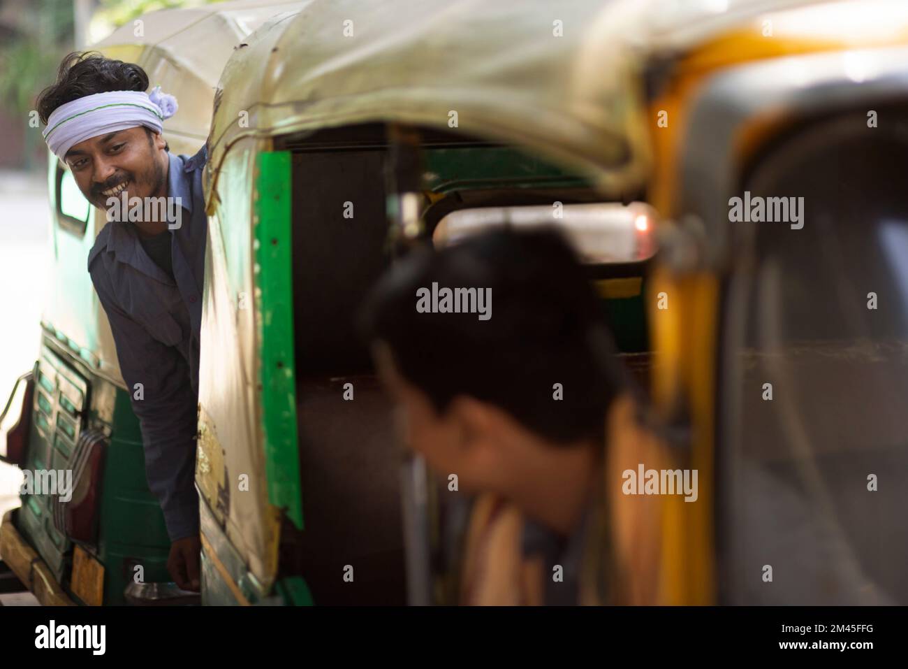 Auto stand hi-res stock photography and images - Alamy