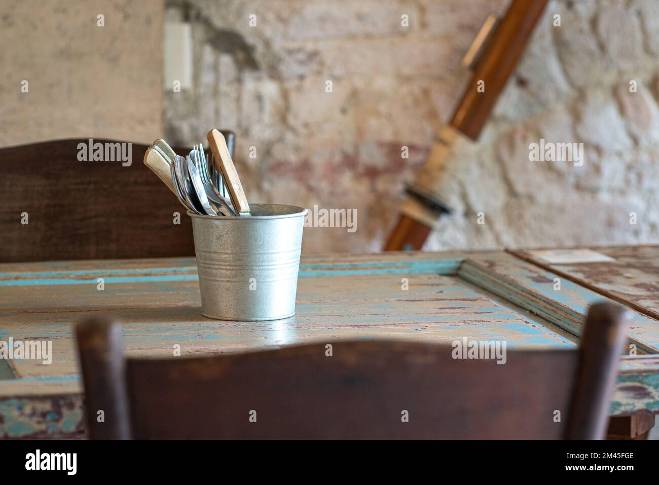 Cutlery in bucket hi-res stock photography and images - Alamy