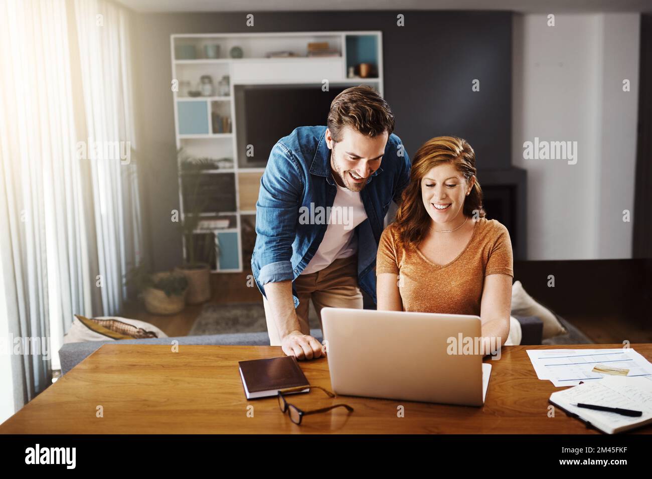 Planning things to see and do hi-res stock photography and images - Alamy