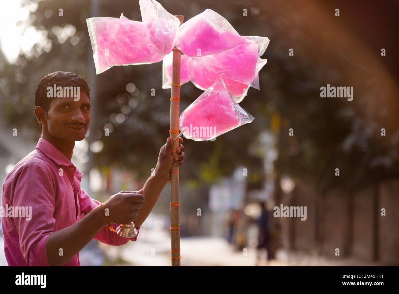 Indian man selling cotton hi-res stock photography and images - Alamy