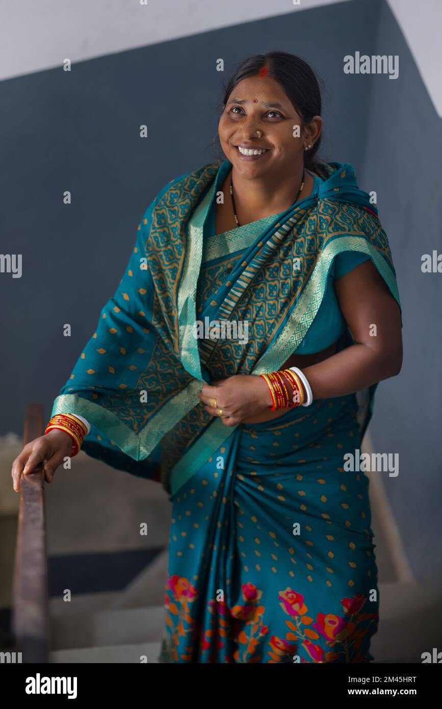Indian home maid hi-res stock photography and images - Alamy