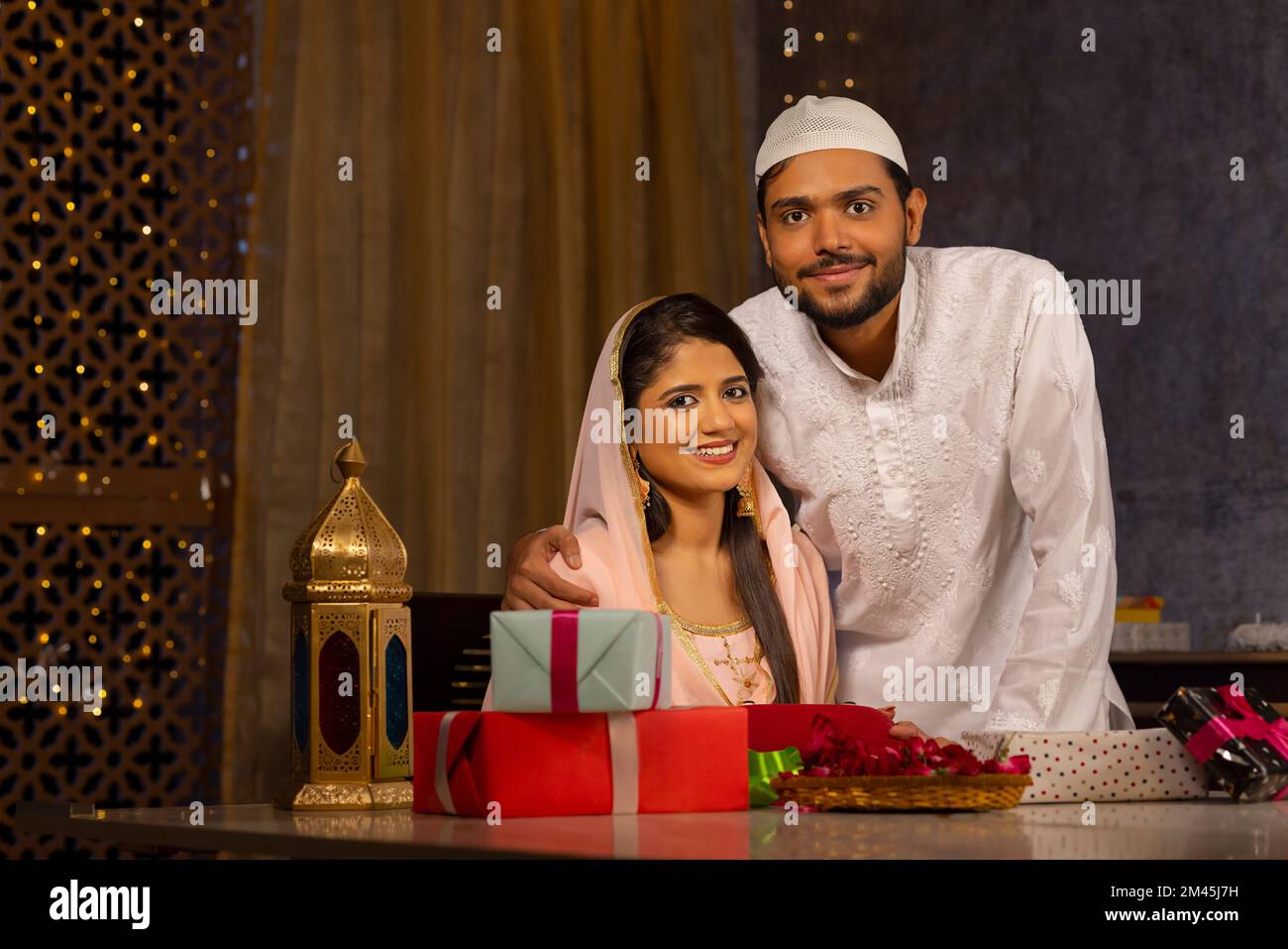 Happy muslim hi-res stock photography and images - Alamy