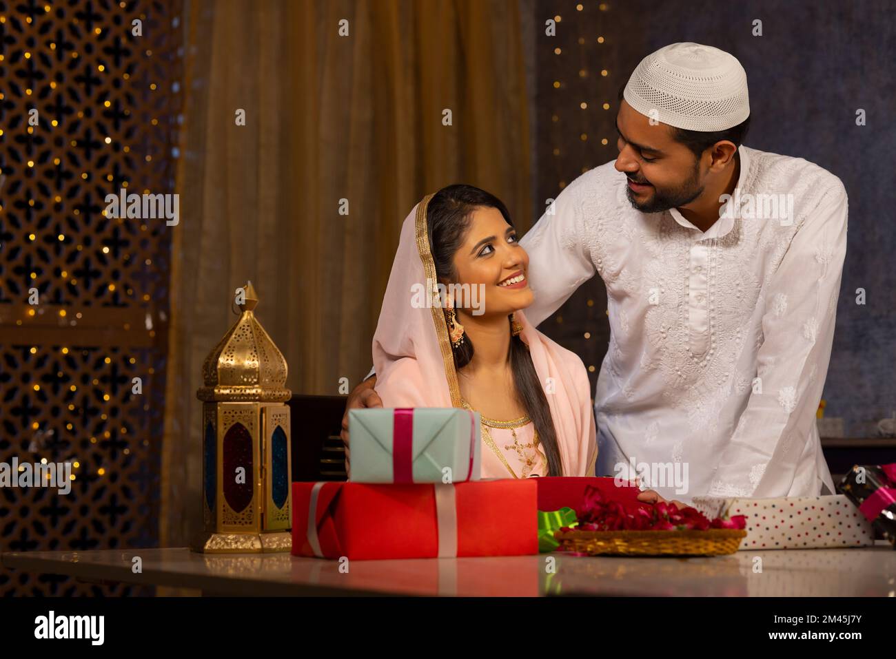 Happy muslim hi-res stock photography and images - Alamy