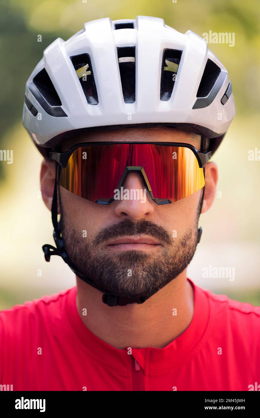 Defiant attitude hi-res stock photography and images - Alamy