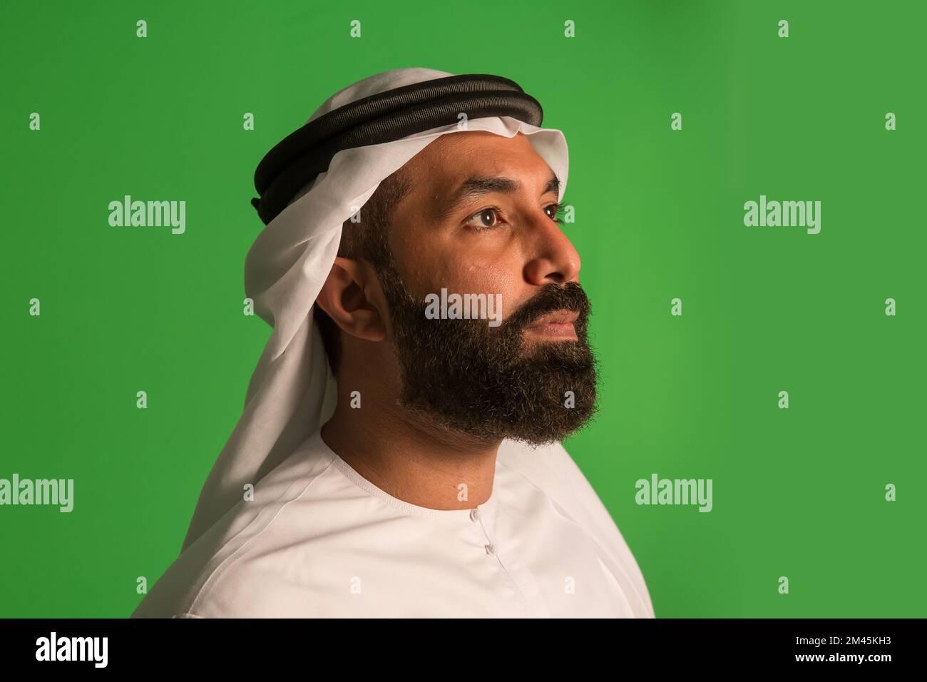 Portrait of an Emirati man Stock Photo - Alamy