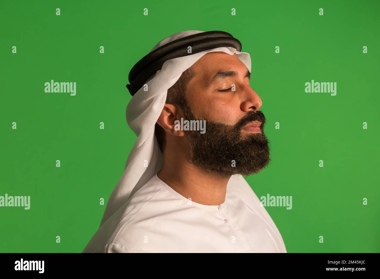 Portrait of an Emirati man Stock Photo - Alamy