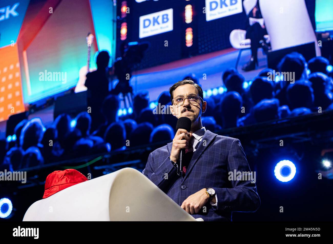 Youtuber dream hi-res stock photography and images - Alamy