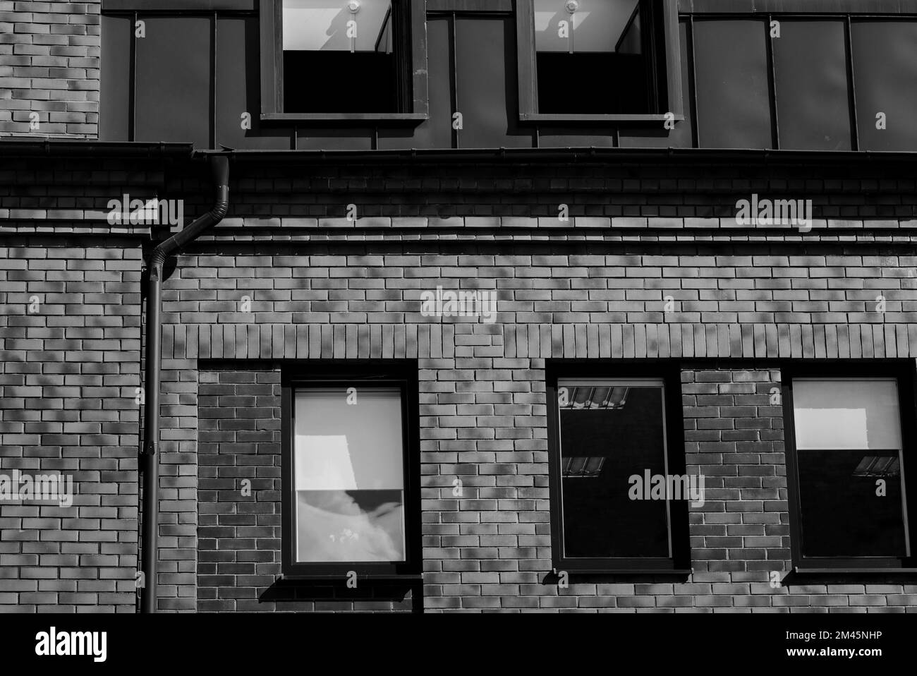 Contemporary and classic architecture Black and White Stock Photos ...