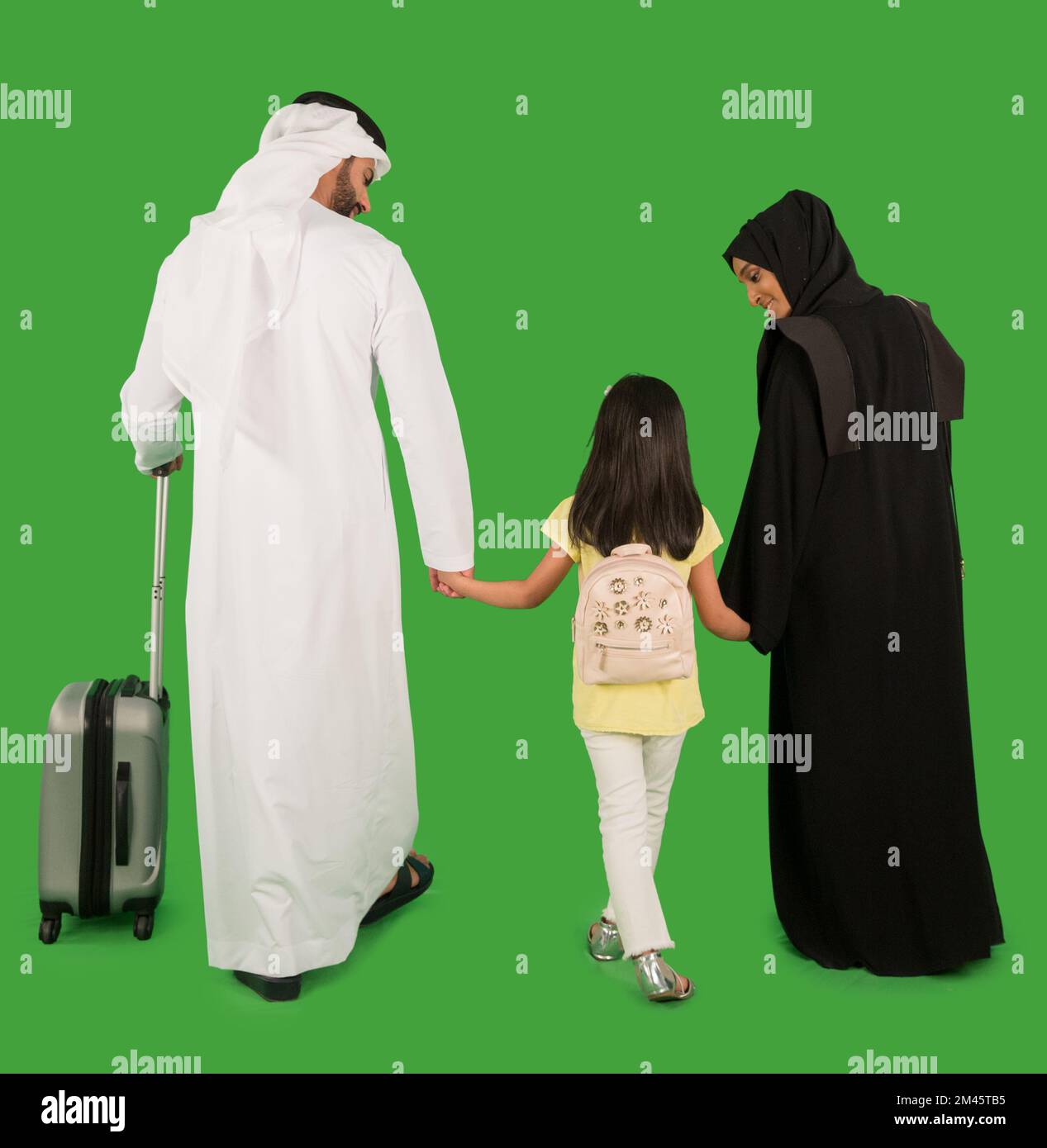 Emirati family travelling Stock Photo - Alamy