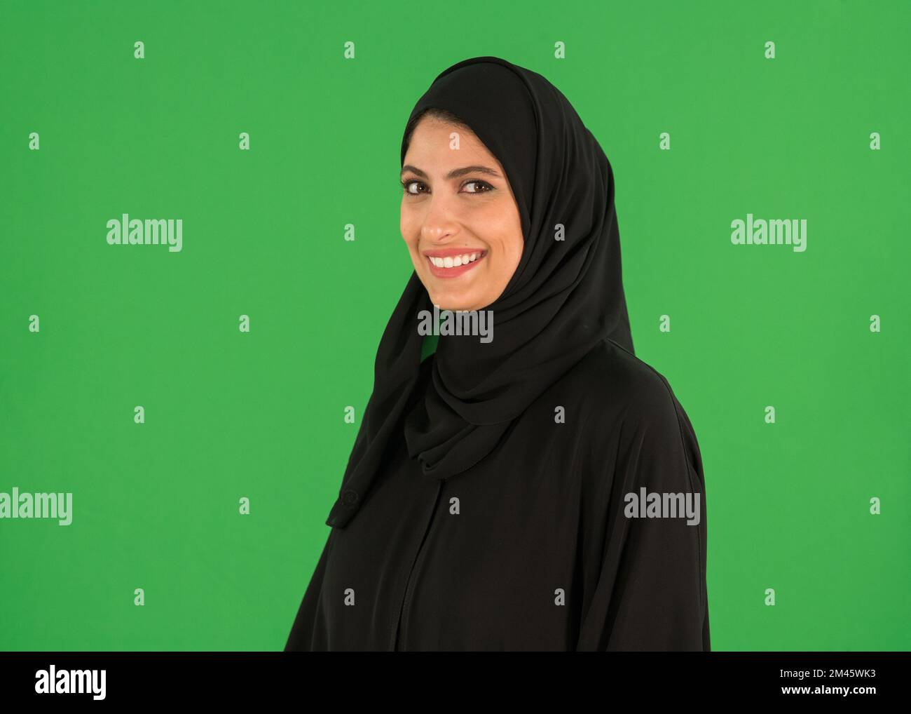 Arab woman adult green screen hi-res stock photography and images - Alamy